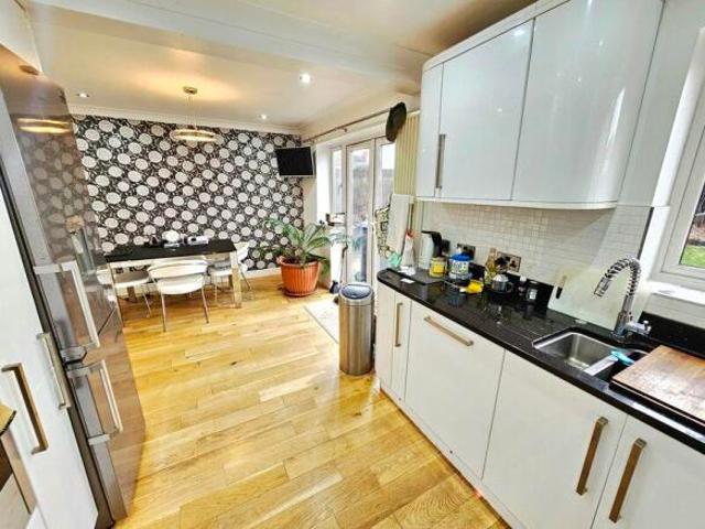 4 bedroom link detached house for sale in Wedmore Road, Sutton Coldfield, B73 5SG, B73