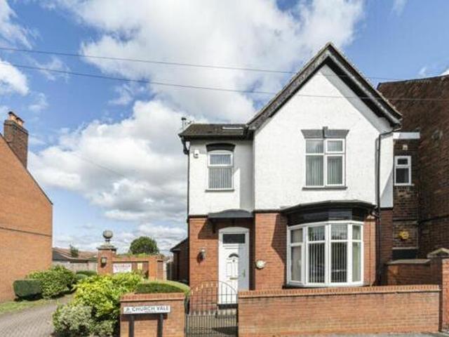 4 Bedroom Link Detached House For Sale In West Bromwich