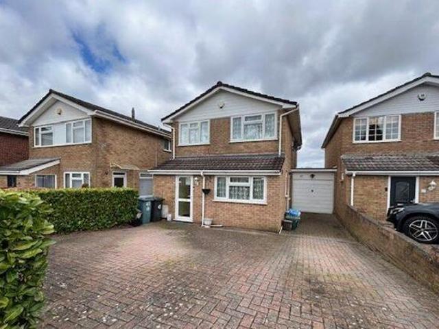 4 Bedroom Link Detached House For Sale In Whitchurch, Bristol