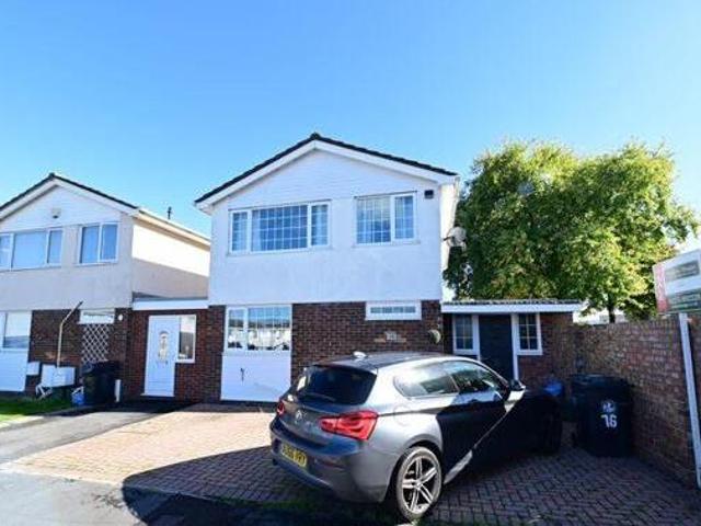 4 Bedroom Link Detached House For Sale In Whitchurch