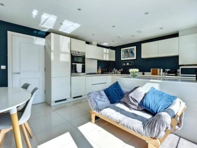 4 bedroom link detached house for sale in Whitley Link, Chelmsford, CM2