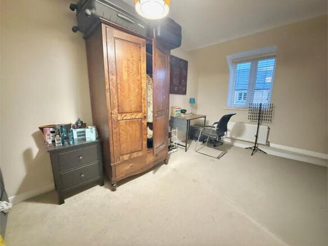 4 bedroom link detached house for sale in Woolpack Grange, Oakridge Park, MK14