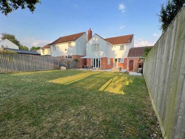 4 Bedroom Link Detached House For Sale In Axminster