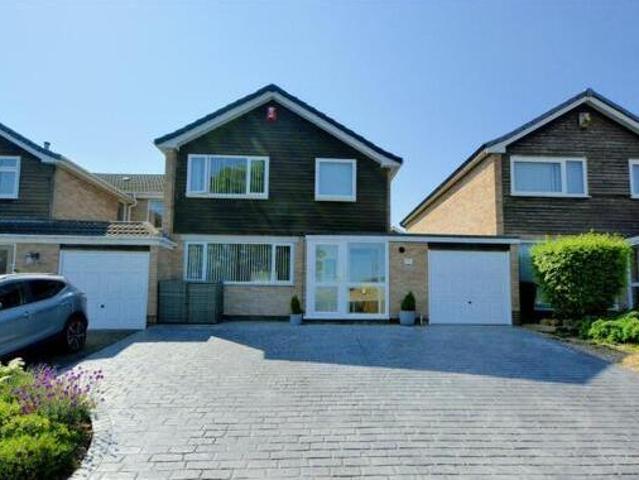 4 Bedroom Link Detached House For Sale In Beeston