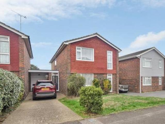 4 bedroom link detached house for sale in Beke Road Parkwood Gillingham ME8