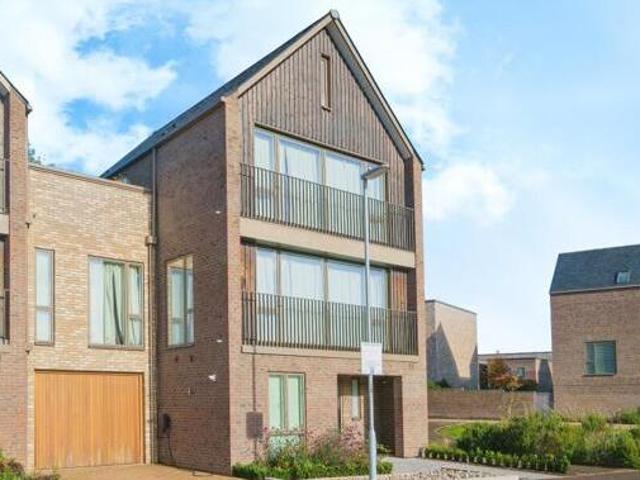 4 Bedroom Link Detached House For Sale In Cambridge