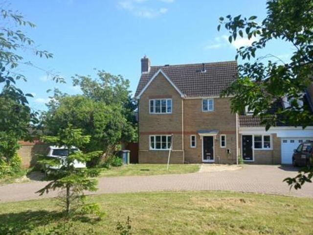 4 Bedroom Link Detached House For Sale In Cambridge