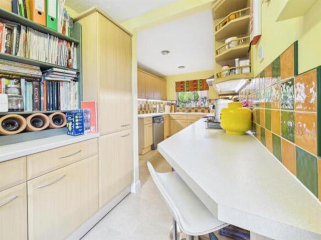 4 bedroom link detached house for sale in Camden Place, Calcot, Reading, RG31