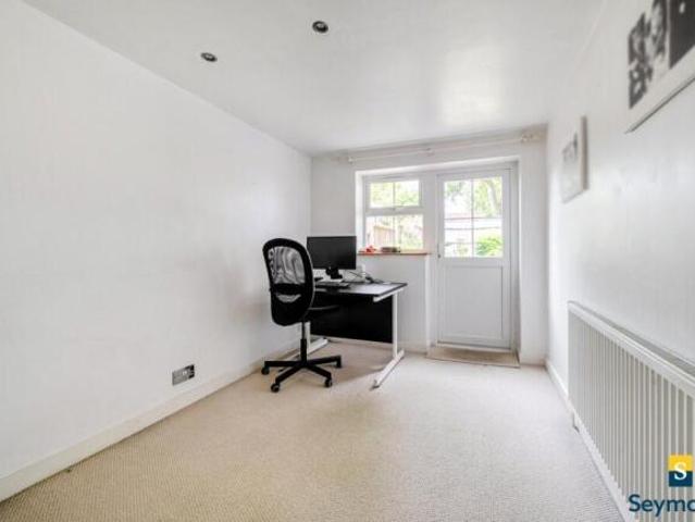 4 bedroom link detached house for sale in Cater Gardens, Guildford, Surrey, GU3