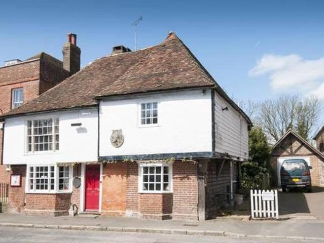 4 bedroom link detached house for sale in CharingKent TN27