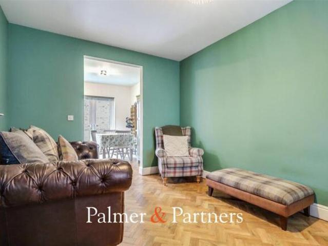 4 bedroom link detached house for sale in Chelwater, Great Baddow, Chelmsford, Essex, CM2