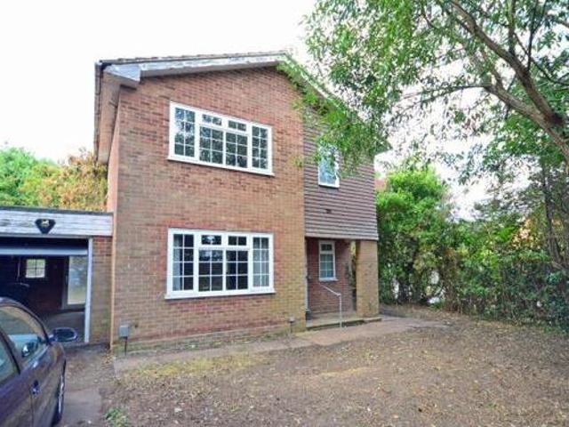 4 Bedroom Link Detached House For Sale In Church Crookham, Fleet