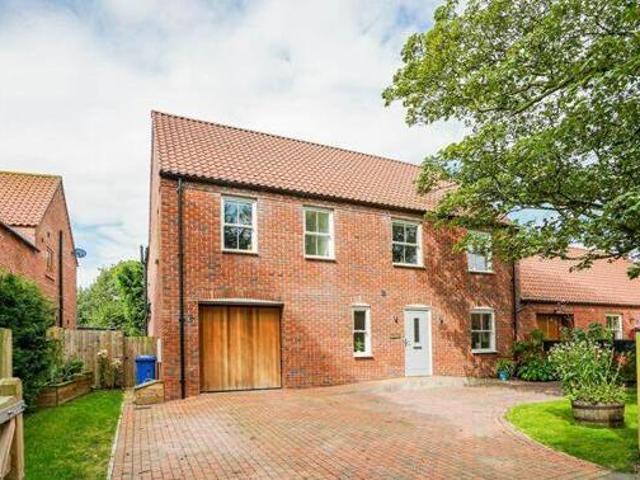 4 Bedroom Link Detached House For Sale In Church Lane, Driffield