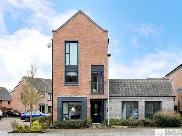 4 Bedroom Link Detached House For Sale In Cottam