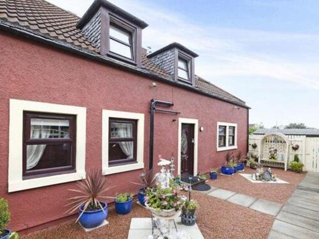 4 Bedroom Link Detached House For Sale In Danderhall