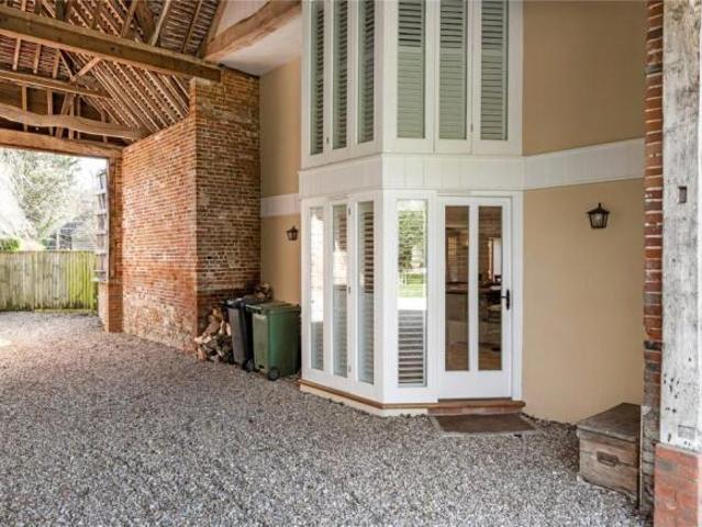 4 bedroom link detached house for sale in Hackwood Park, Basingstoke, Hampshire, RG25