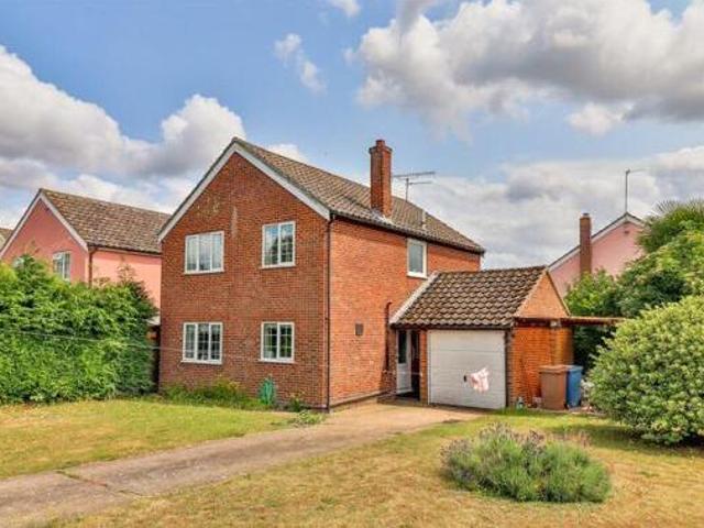 4 Bedroom Link Detached House For Sale In Hadleigh
