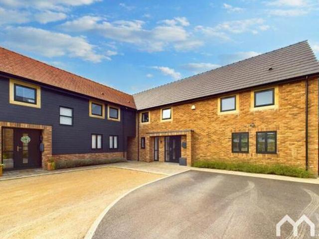 4 Bedroom Link Detached House For Sale In Hesketh Bank