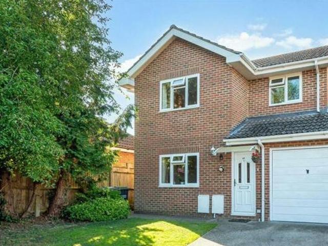 4 Bedroom Link Detached House For Sale In Hildenborough