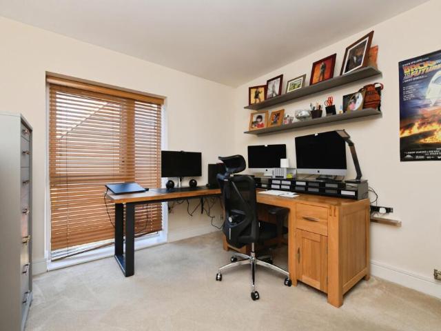 4 bedroom link detached house for sale in James Daniels View, Chelmsford, CM1