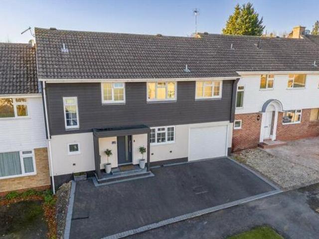 4 Bedroom Link Detached House For Sale In Kibworth Beauchamp