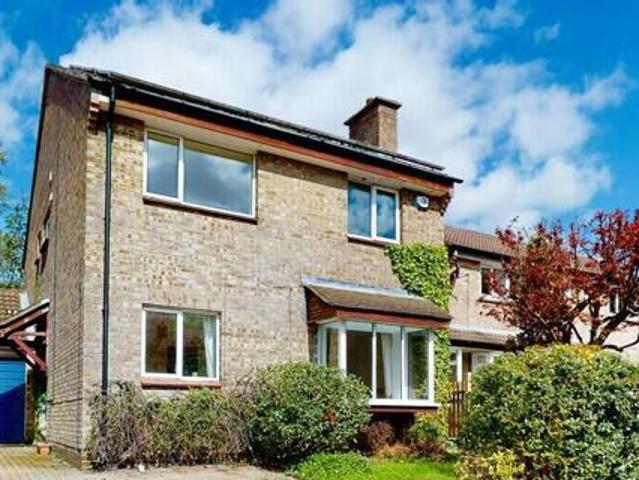 4 Bedroom Link Detached House For Sale In Leeds