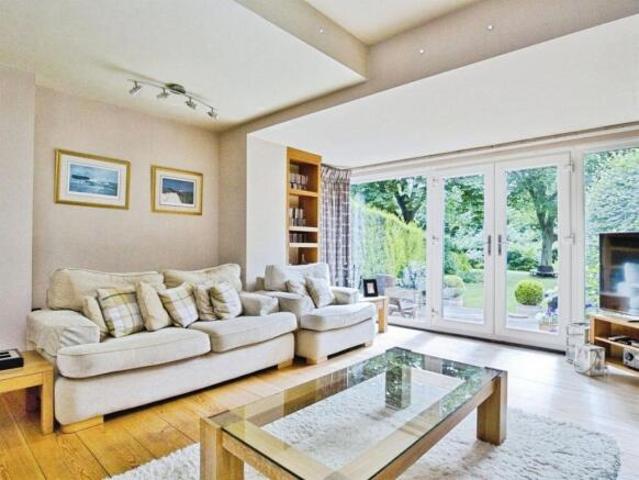 4 bedroom link detached house for sale in Long Causeway, Leeds, LS16