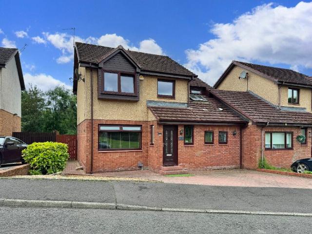 4 bedroom link detached house for sale in MacLean Place, Stewartfield, East Kilbride, G74