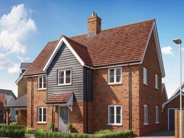 4 Bedroom Link Detached House For Sale In Main Road, Bicknacre