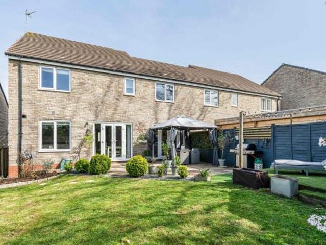 4 bedroom link detached house for sale in Mill View, Purton, SN5