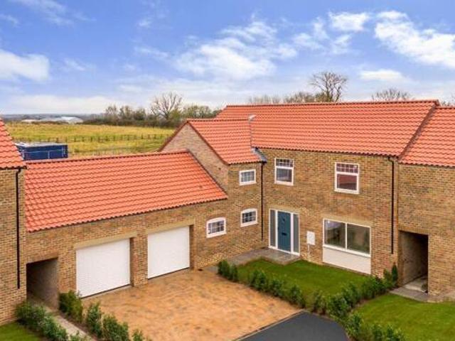 4 Bedroom Link Detached House For Sale In Monks Court, Bagby Lane