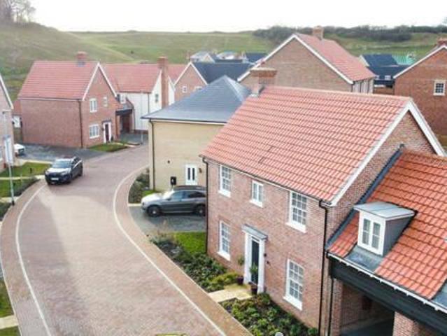 4 bedroom link detached house for sale in Needham Market IP6 8 IP6