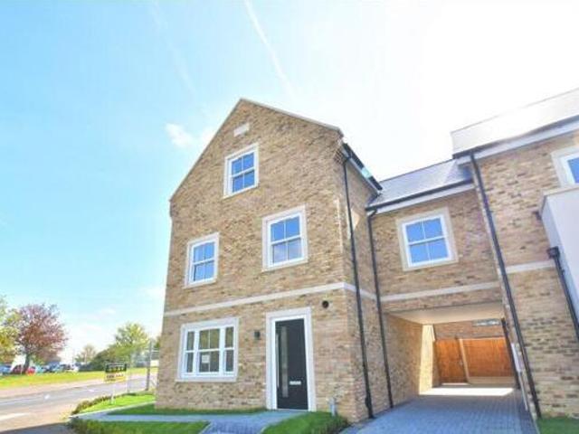4 Bedroom Link Detached House For Sale In New Garrison Road