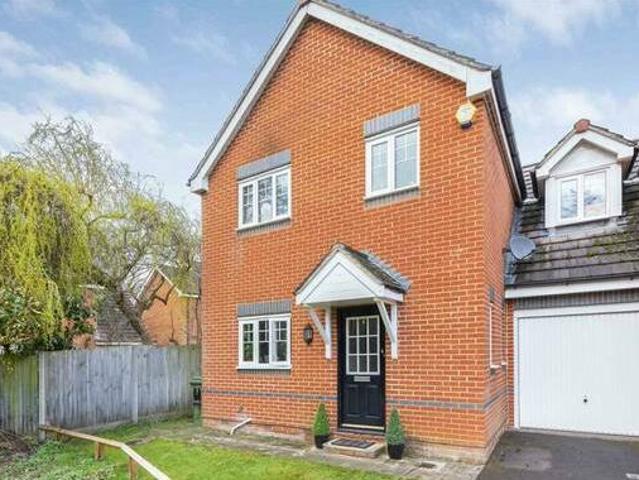 4 bedroom link detached house for sale in Old Forge End Sandhurst GU47