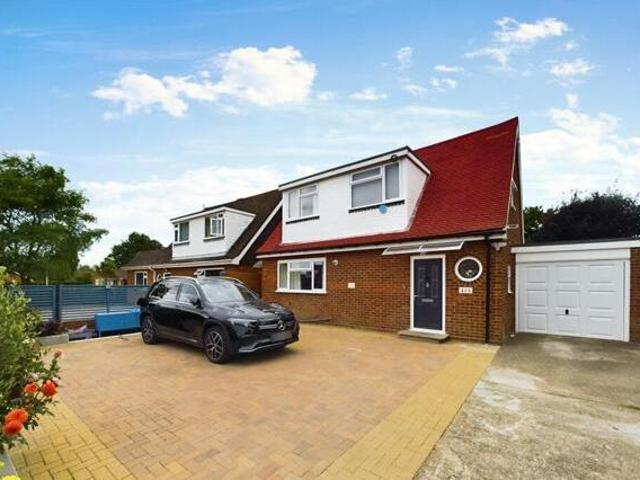 4 Bedroom Link Detached House For Sale In Reading, Berkshire