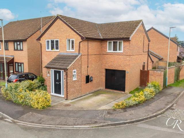 4 bedroom link detached house for sale in Runnymede, Up Hatherley, GL51