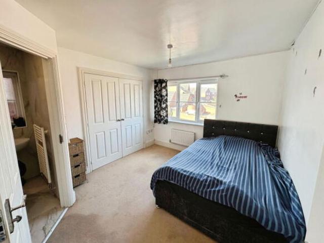 4 bedroom link detached house for sale in Saxthorpe Road, Hamilton, Leicester, LE5 1PT, LE5