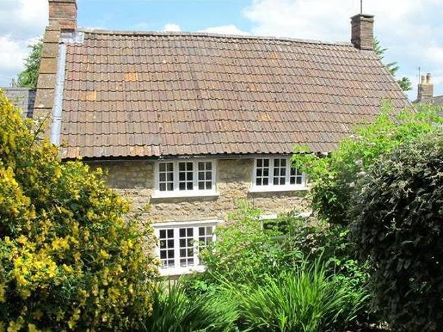 4 bedroom link detached house for sale in Shorts Lane Beaminster Dorset DT8