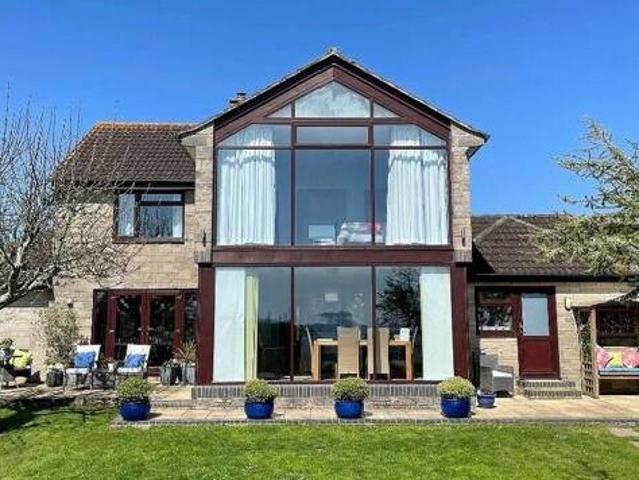 4 Bedroom Link Detached House For Sale In Somerset