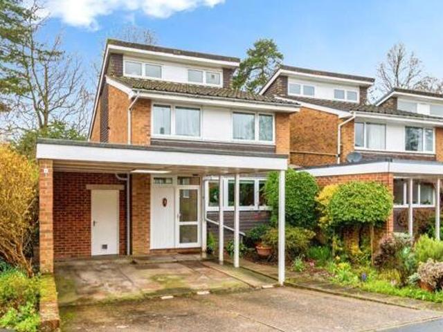4 Bedroom Link Detached House For Sale In Southampton, Hampshire