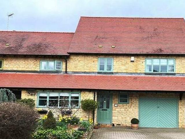 4 bedroom link detached house for sale in St Marys Close Felmersham MK43