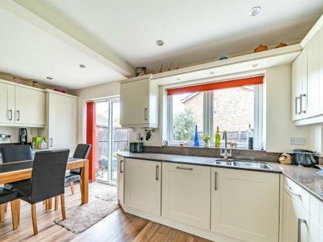 4 Bedroom Link Detached House For Sale In Surrey