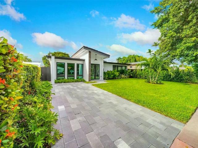 4 bedroom luxury House for sale in Miami Beach, Florida