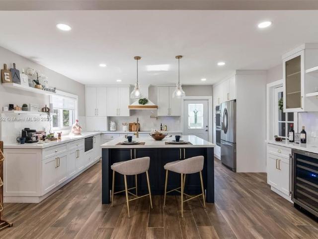 4 bedroom luxury House for sale in Miami, Florida