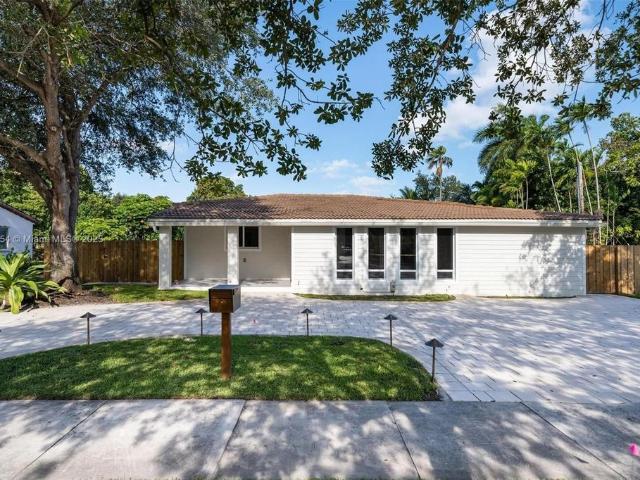 4 bedroom luxury House for sale in Miami Springs, United States