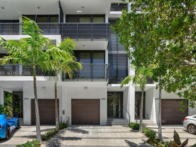 4 bedroom luxury Townhouse for sale in Bay Harbor Islands, Florida