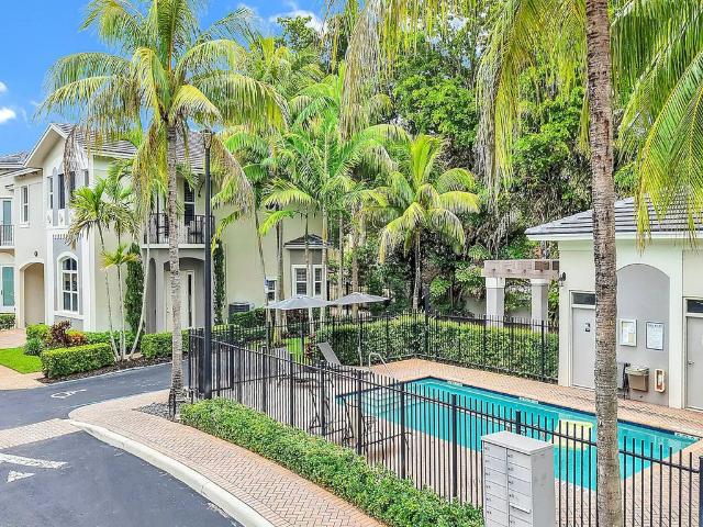 4 bedroom luxury Townhouse for sale in Delray Beach, Florida
