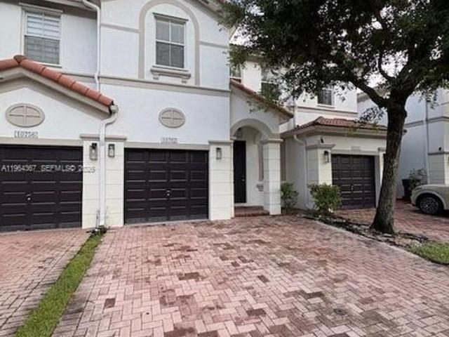 4 bedroom luxury Townhouse for sale in Doral, United States
