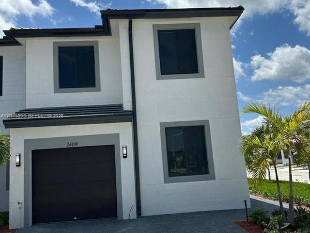 4 bedroom luxury Townhouse for sale in Homestead, Florida