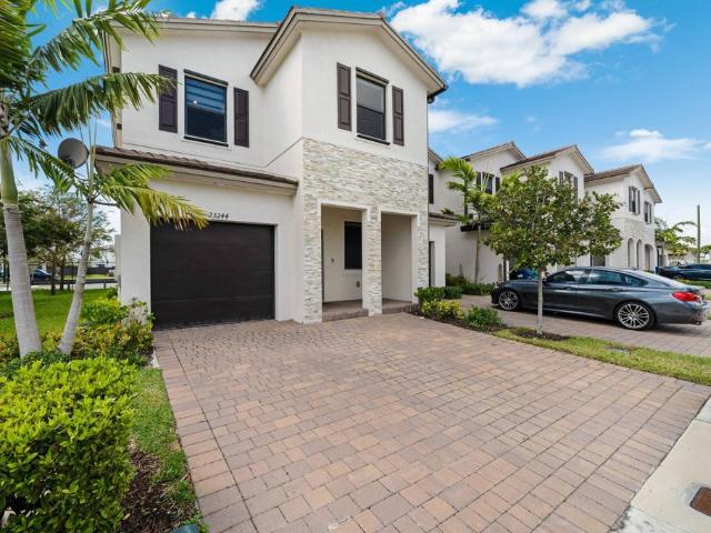 4 bedroom luxury Townhouse for sale in Homestead, Florida